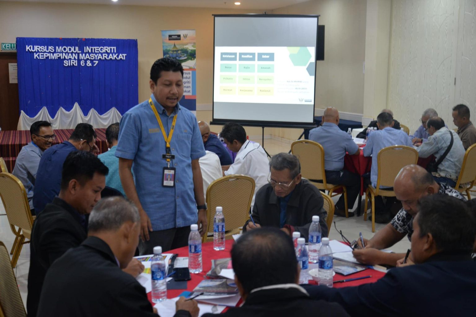Kursus Modul Integriti Kepimpinan Masyarakat (MIKM) Tahap 1, Siri 6 Bil ...