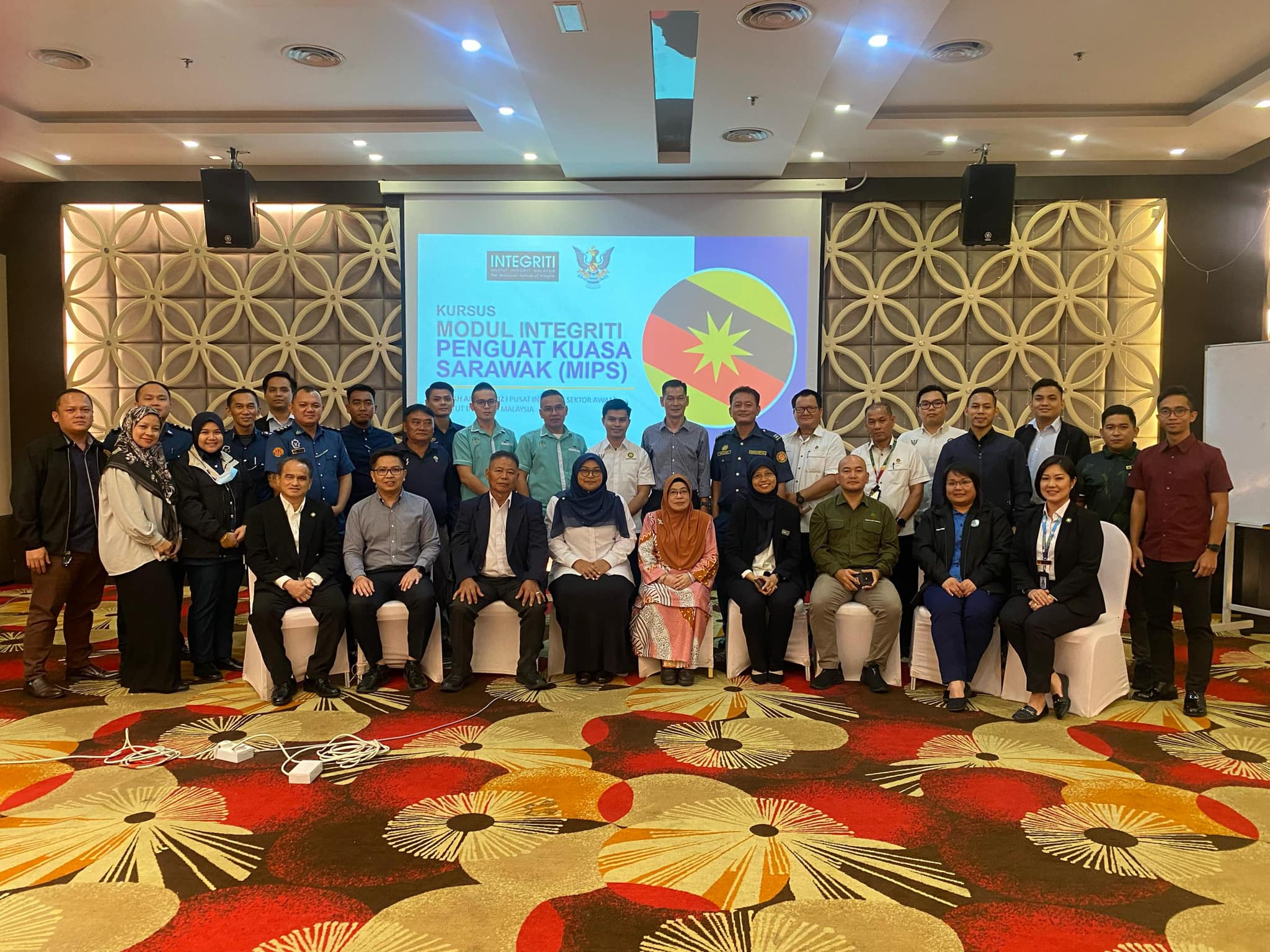 Latihan Modul Integriti Penguat Kuasa Sarawak (MIPS) anjuran Unit ...