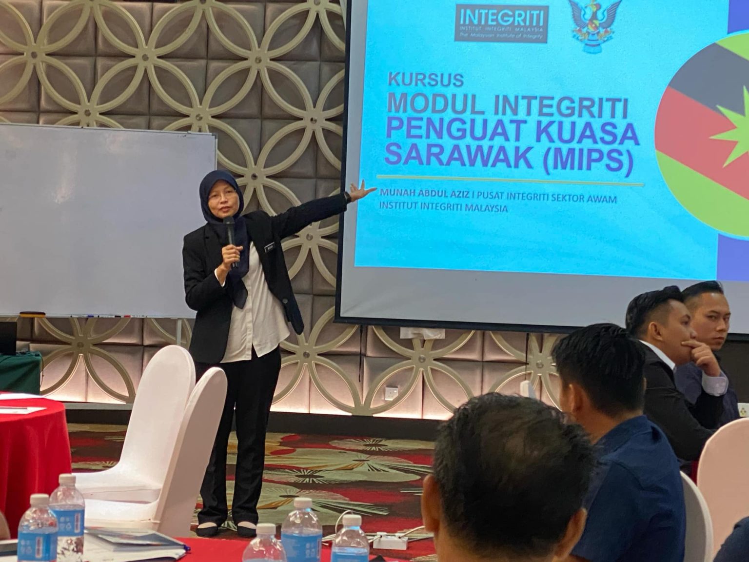 Latihan Modul Integriti Penguat Kuasa Sarawak (MIPS) anjuran Unit ...