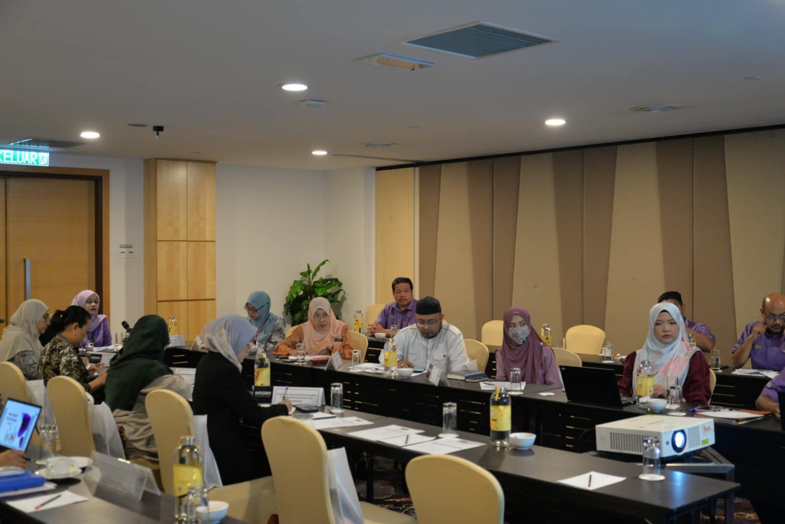 Sesi Perbincangan Meja Bulat bagi Pembangunan Modul Integriti Keluarga ...