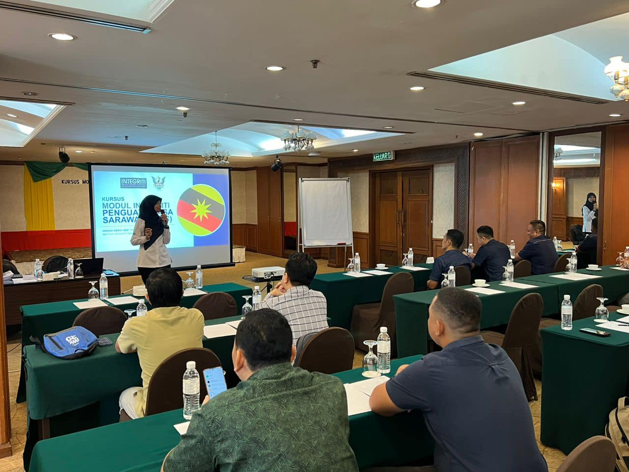 Latihan Modul Integriti Penguat kuasa Sarawak (MIPS) anjuran Unit ...