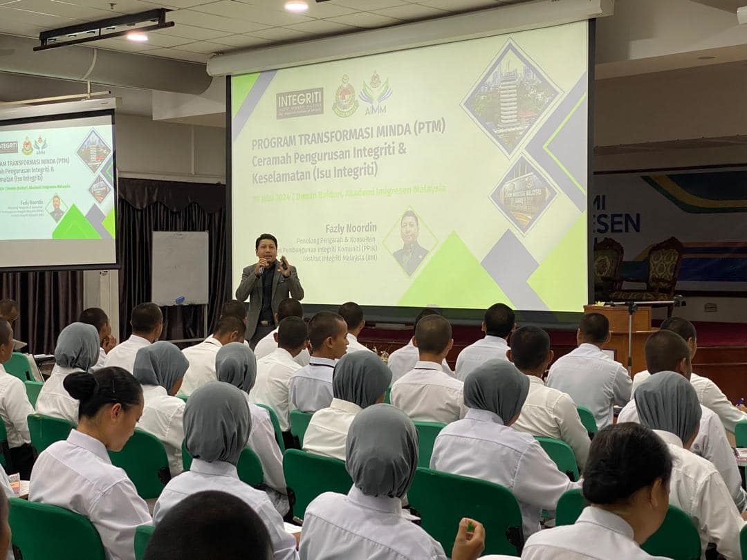 Ceramah dalam Program Transformasi Minda (PTM) bertajuk “Pengurusan ...